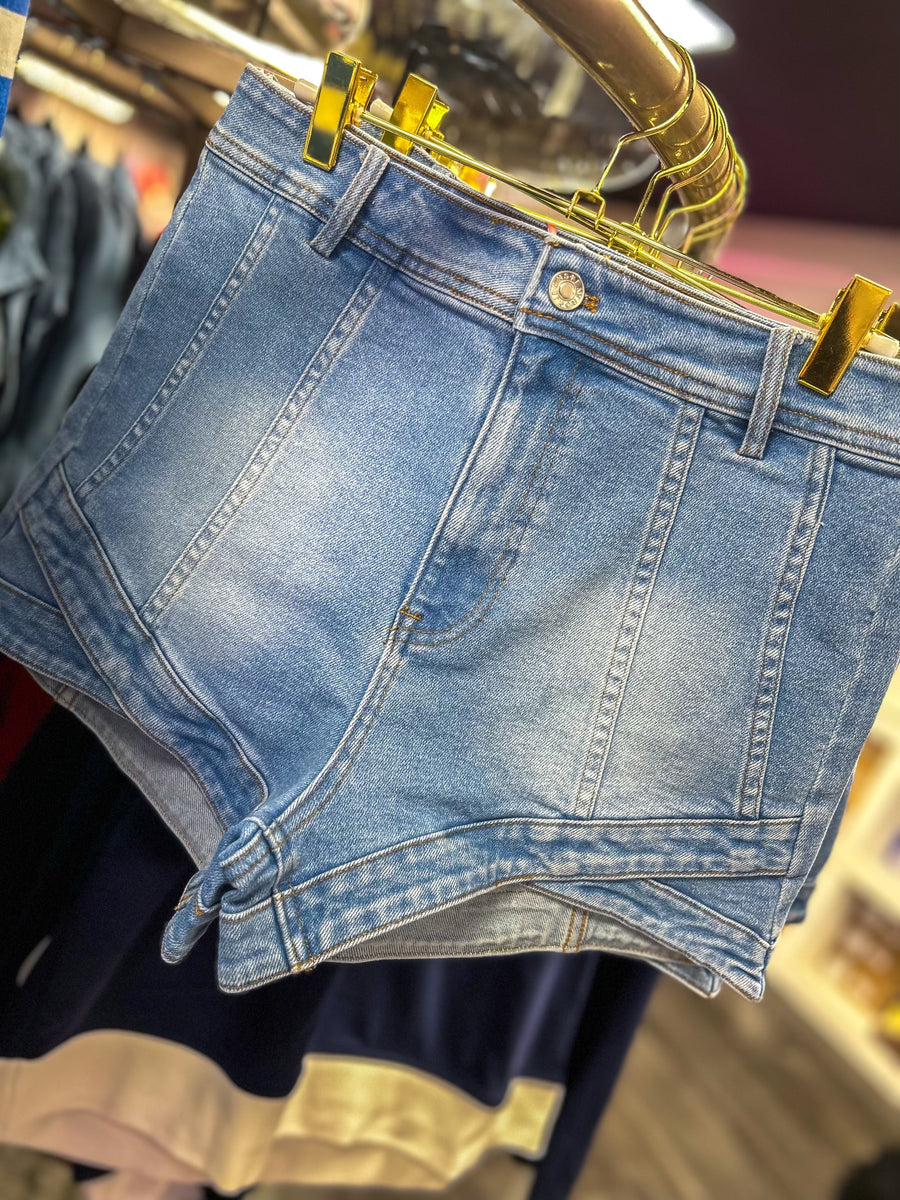 Light Denim Shorts – Rusty Cat